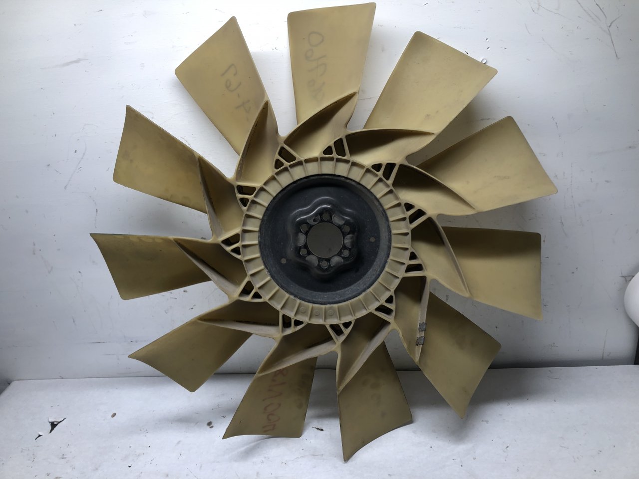 Volvo D13 Engine Fan Blade for Sale