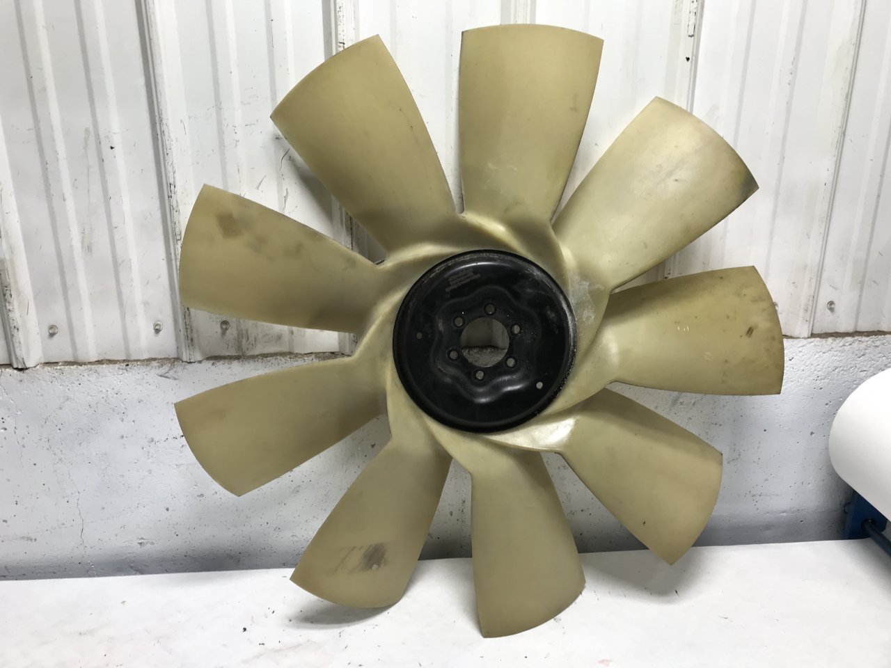 Detroit DD15 Engine Fan Blade for Sale