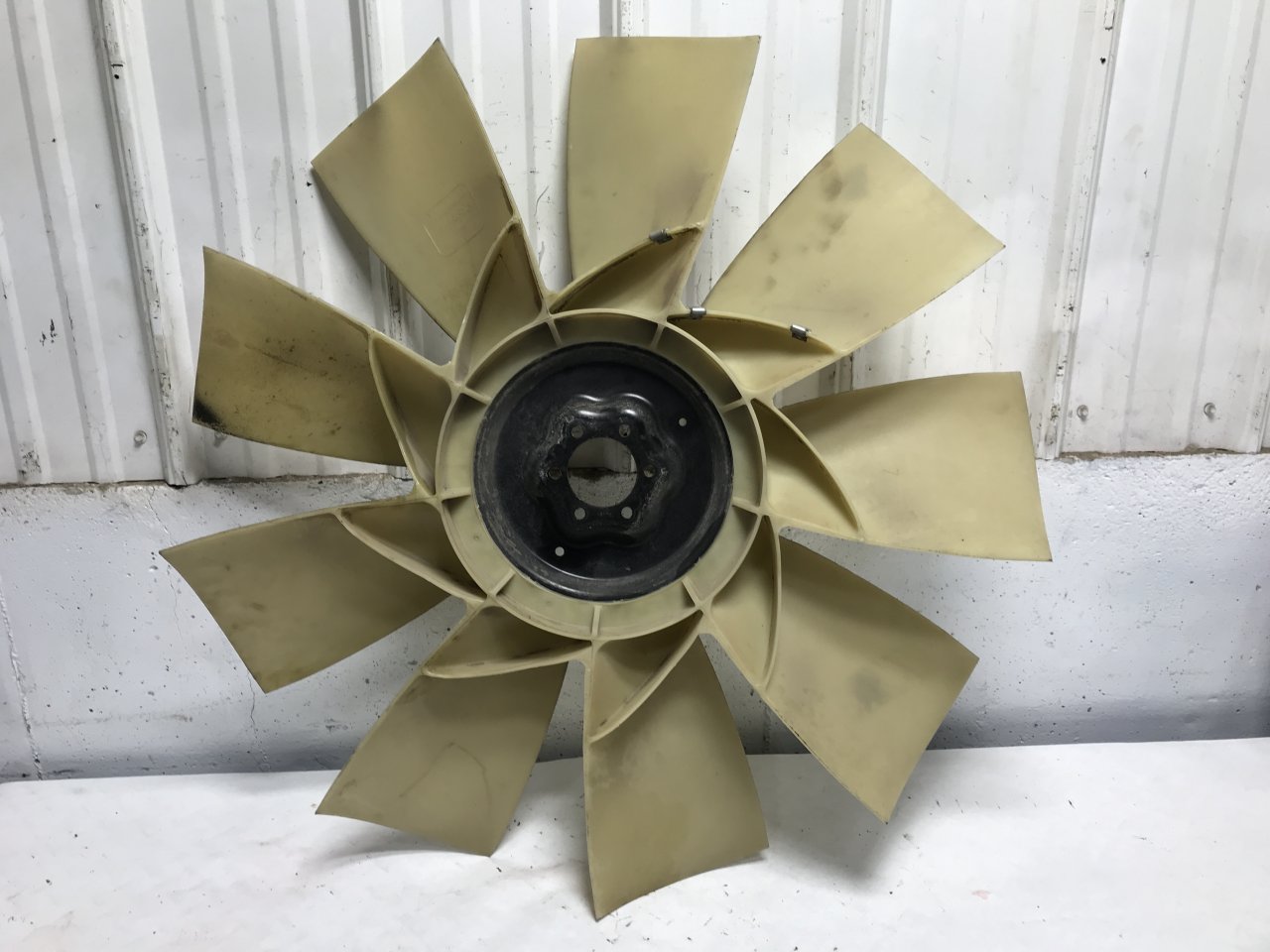 Detroit DD15 Engine Fan Blade for Sale