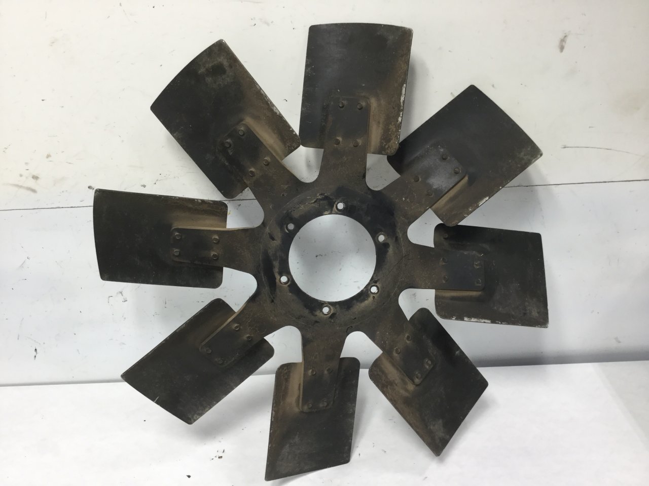 1647411C2 | International DT360 Engine Fan Blade for Sale