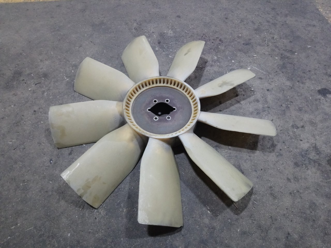 4735-44560-06KM | Mercedes MBE4000 Engine Fan Blade for Sale
