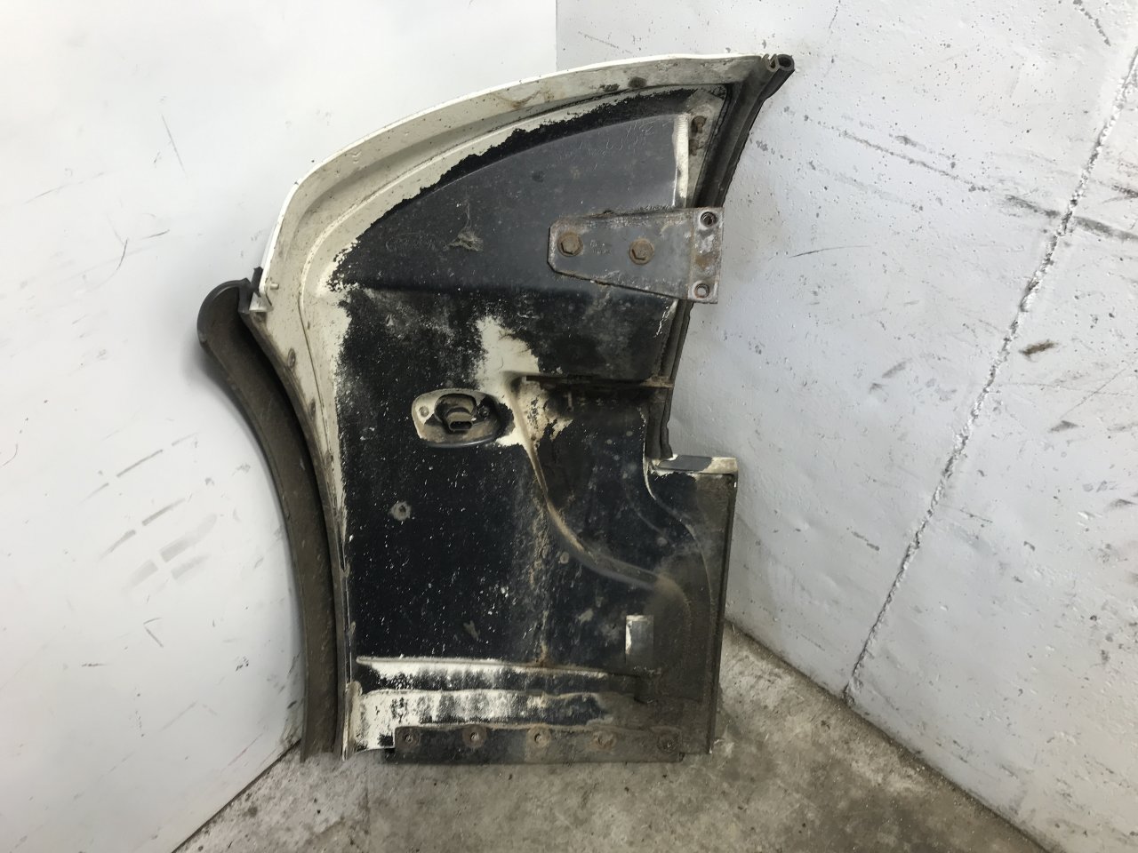 L35-6013-003R | Peterbilt 340 Fender for Sale