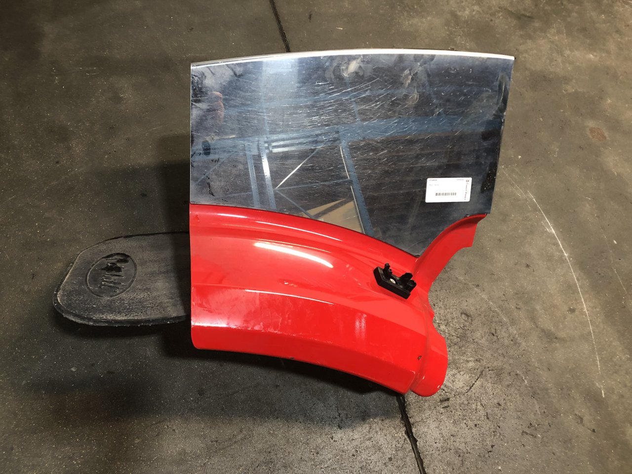N77-6047R | Peterbilt 567 Fender for Sale