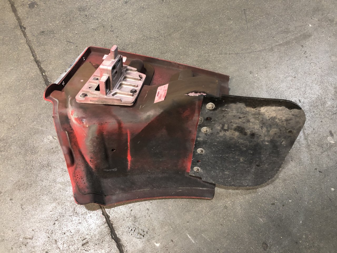 N77-6047R | Peterbilt 567 Fender for Sale