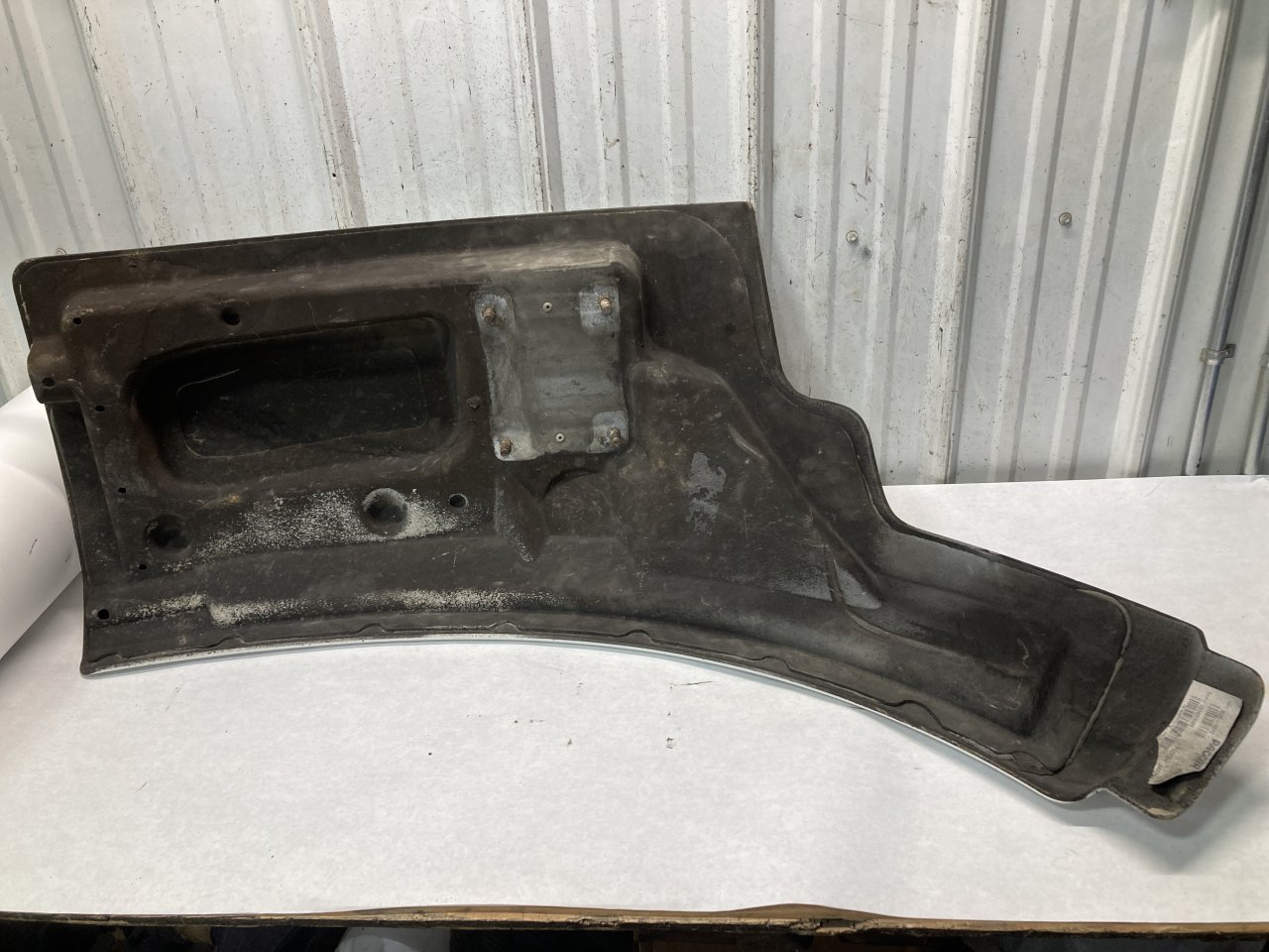 N35-1070 | Peterbilt 579 Fender for Sale