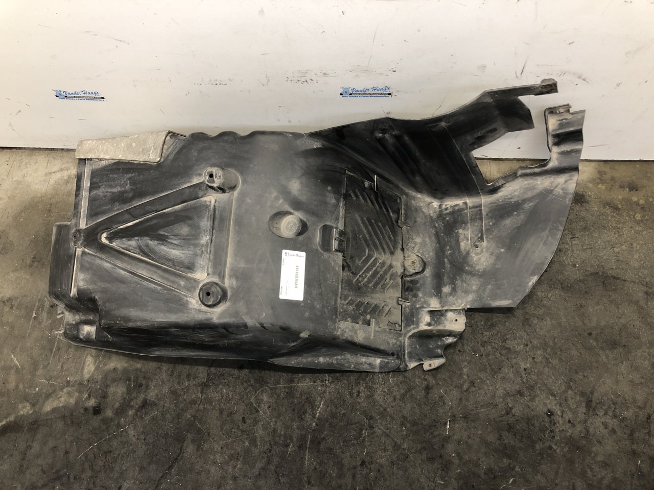 L52-6020R | Peterbilt 579 Inner Fender for Sale