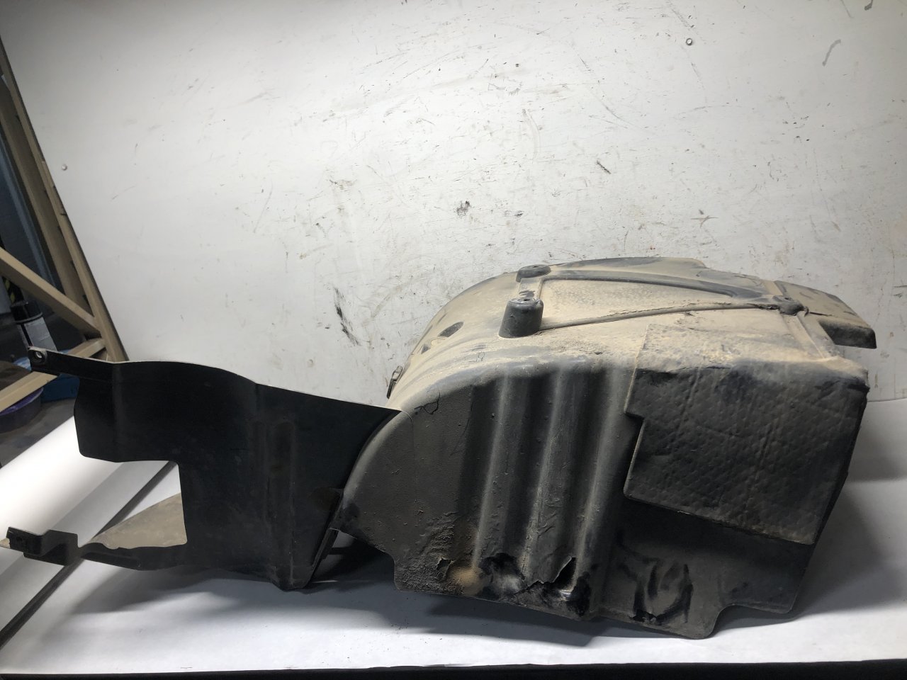 L52-6022 | Peterbilt 579 Inner Fender for Sale