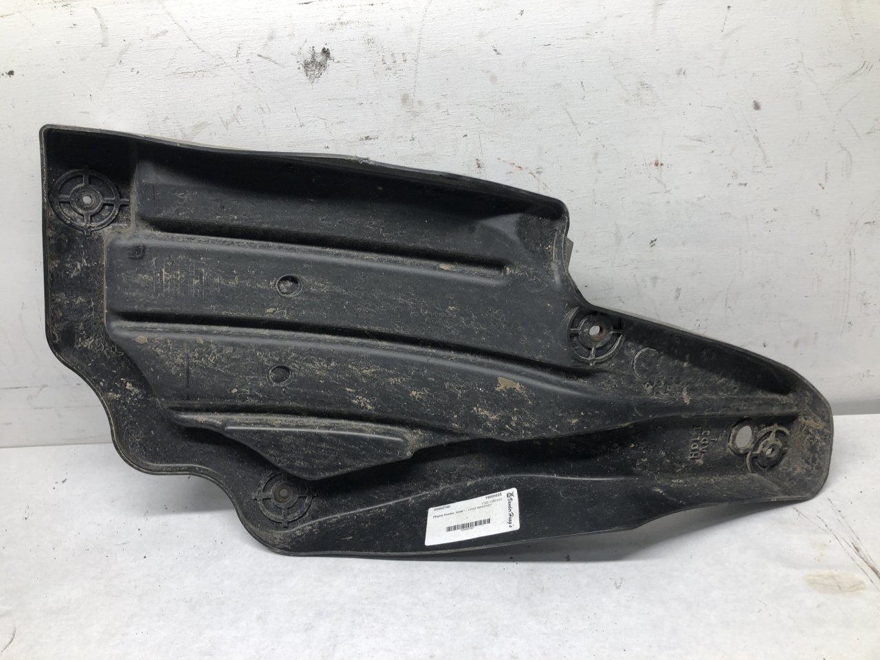 17-20511-001 | Freightliner CASCADIA Inner Fender for Sale