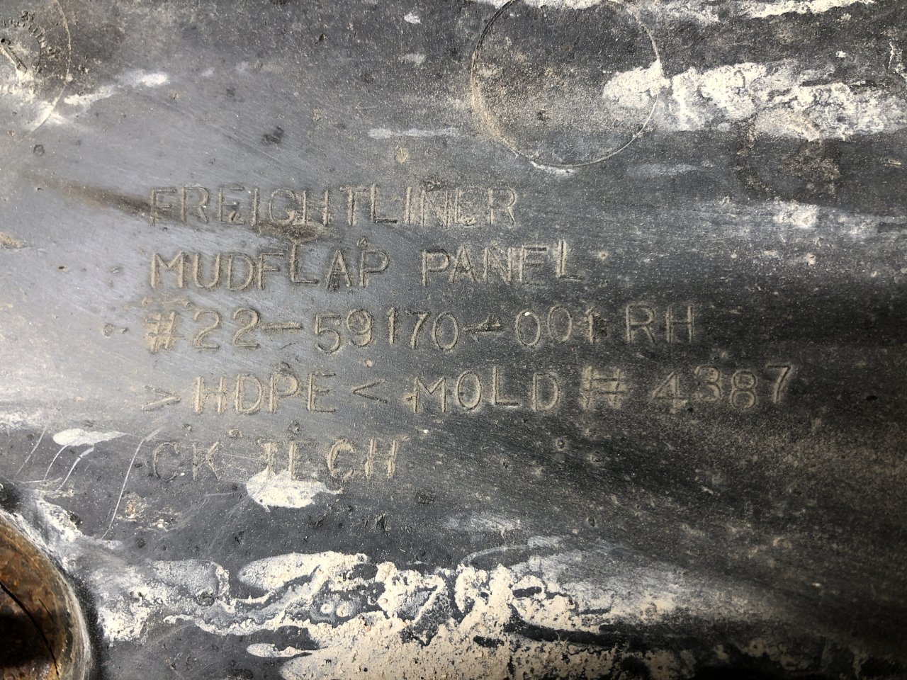 22-59170-001 | Freightliner COLUMBIA 120 Inner Fender for Sale