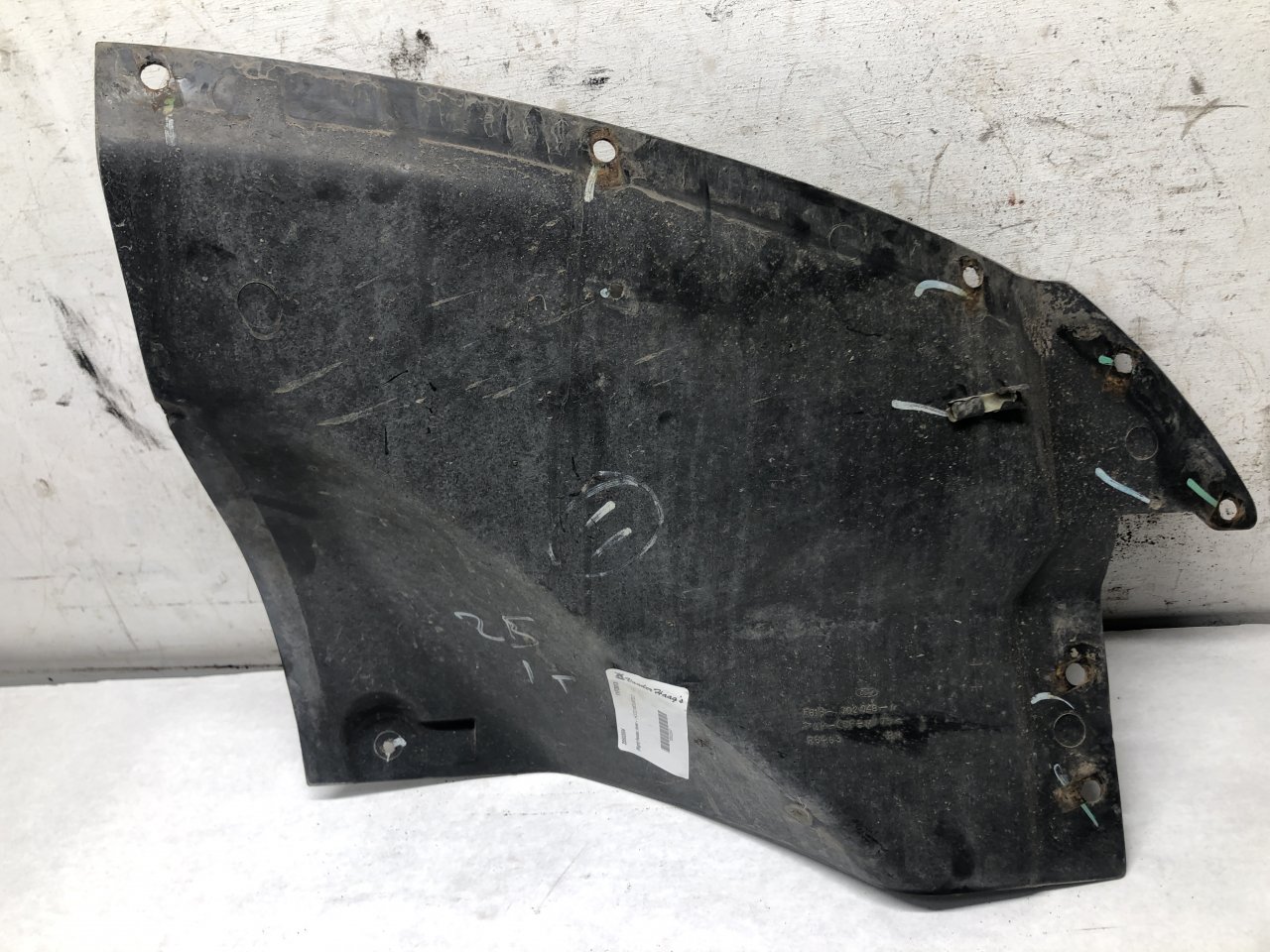F81B-7002048-4 | Ford F750 Inner Fender for Sale