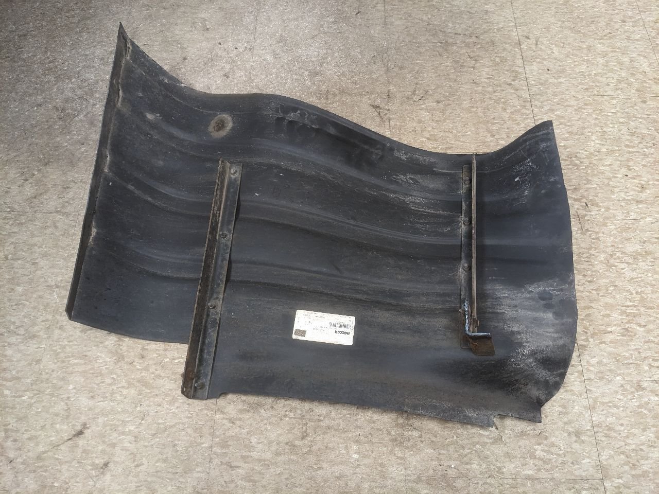 N76-1006R | Kenworth T680 Inner Fender for Sale