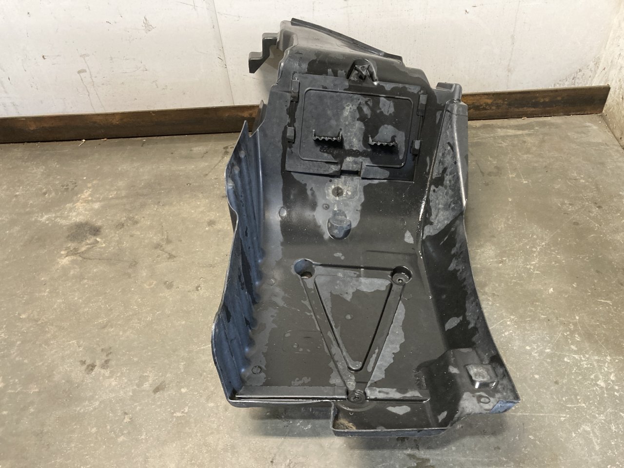 L52-6029 | Kenworth T680 Inner Fender for Sale