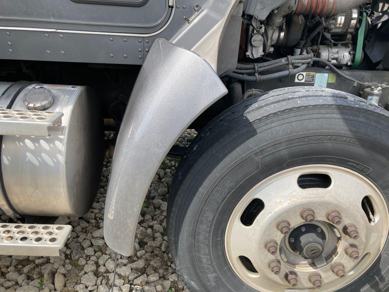 N35-1014R | Kenworth T170 Fender for Sale