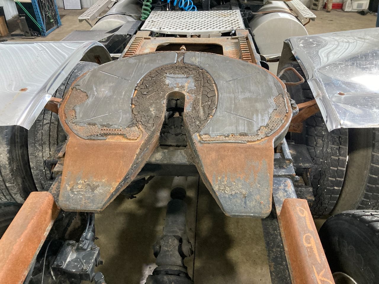 Holland FW33 Fifth Wheel for Sale