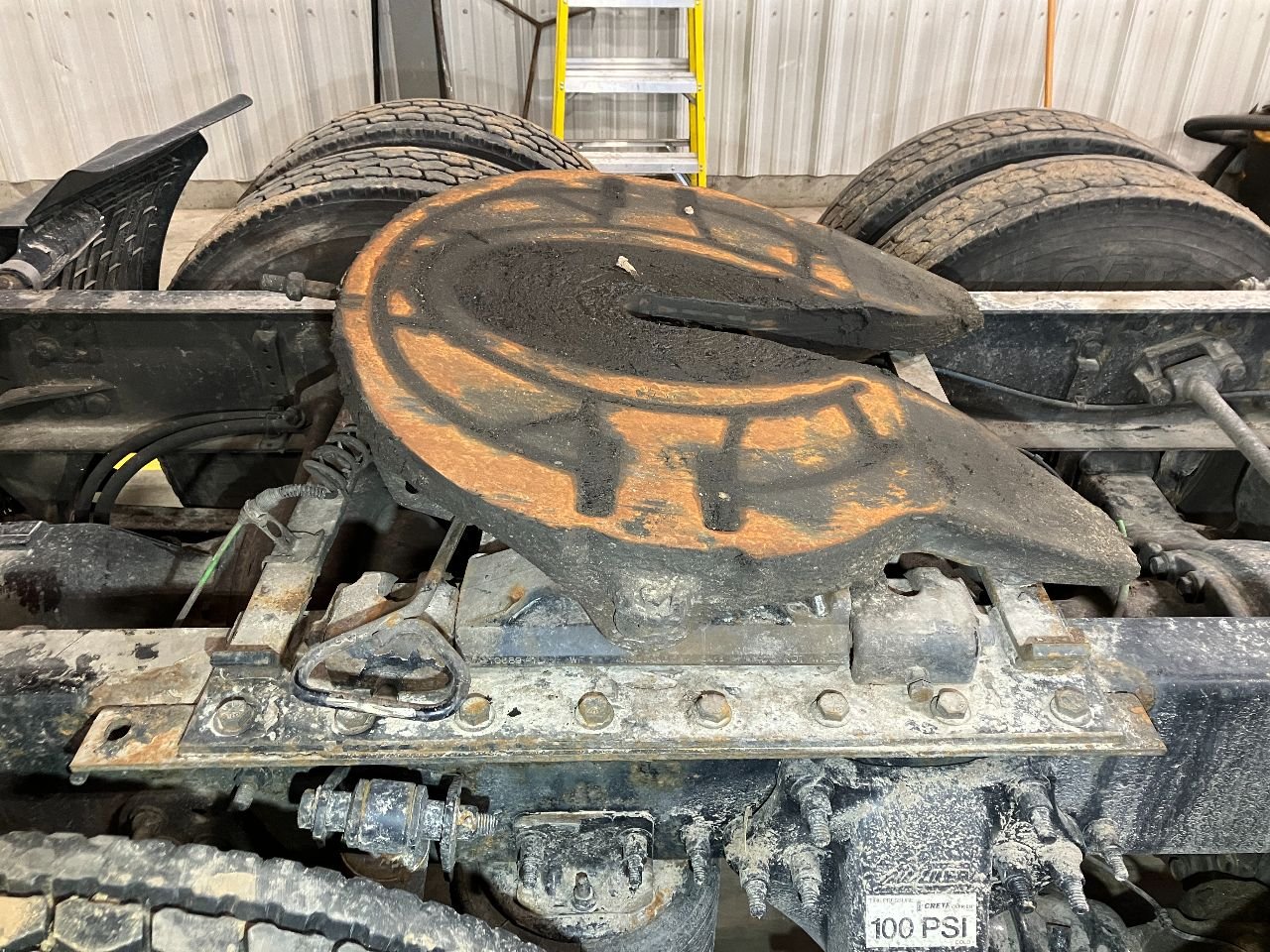 FW35F712XL00 | Holland FW2800 Fifth Wheel for Sale