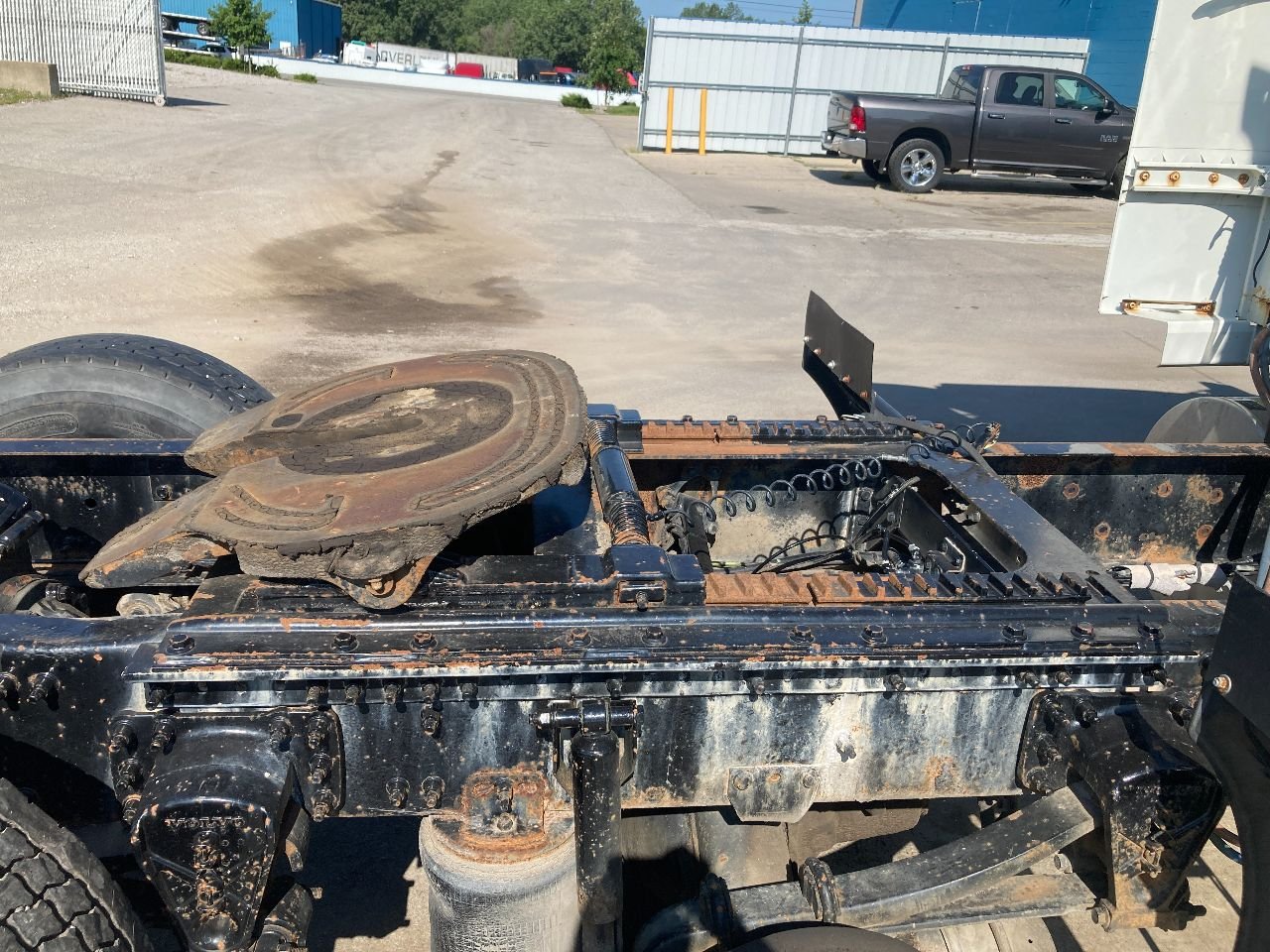 SL5AWB 7750 24 D28S 3 | Holland FW8 Fifth Wheel for Sale