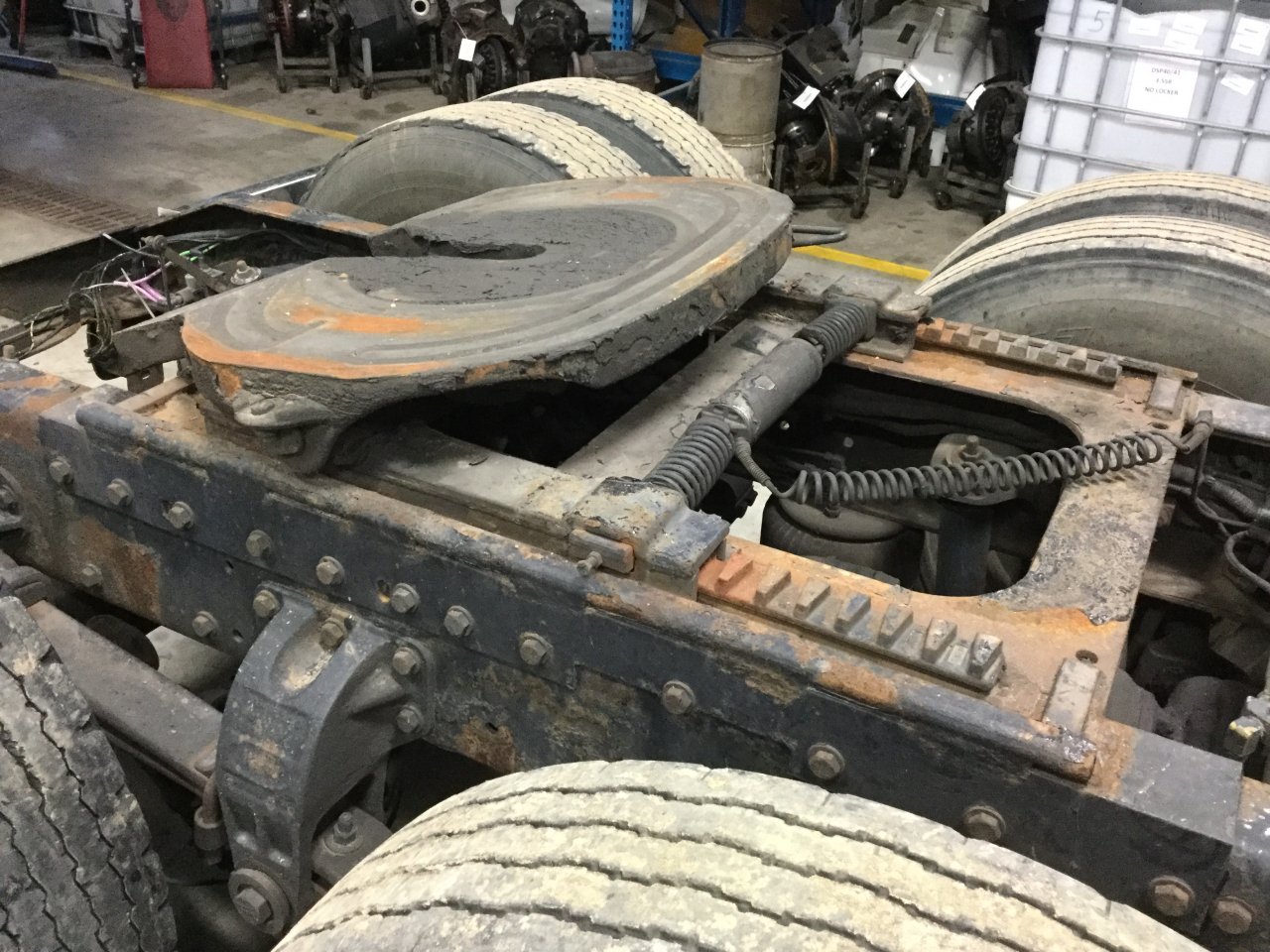 FW87003X2L | Holland FW8 Fifth Wheel for Sale