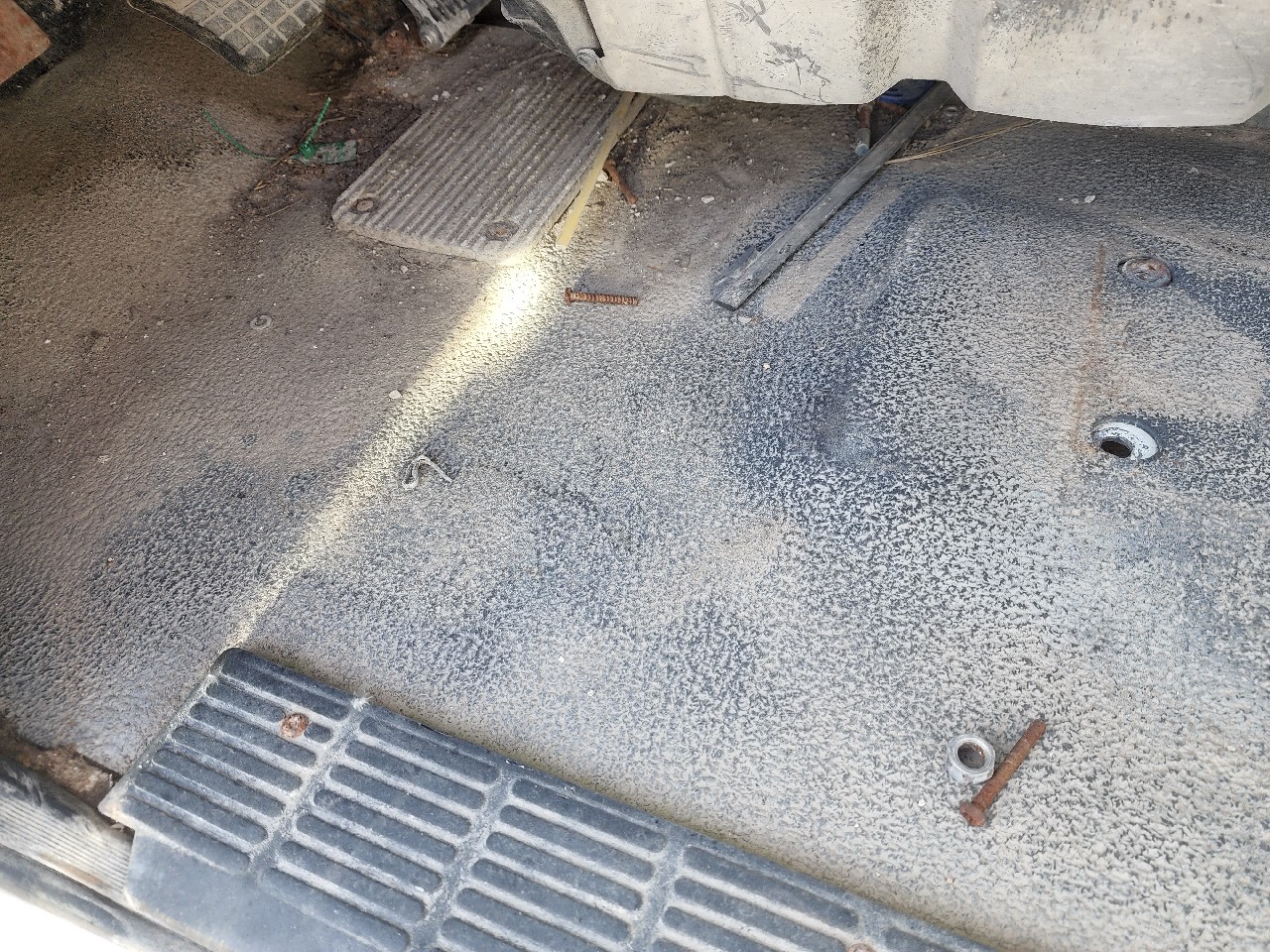 Mack CH600 Floor Mat for Sale