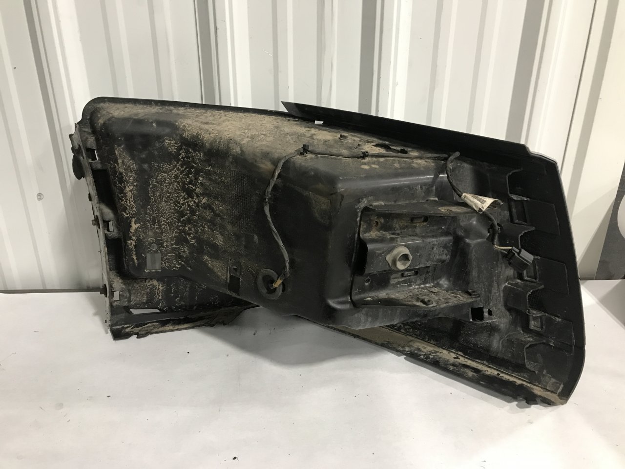 82750327 | Volvo VNL Fog Light for Sale