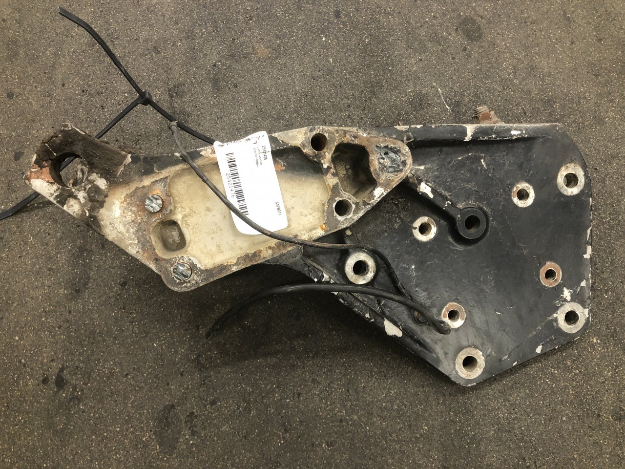 01-18909-R | Peterbilt 359 Frame Horn for Sale