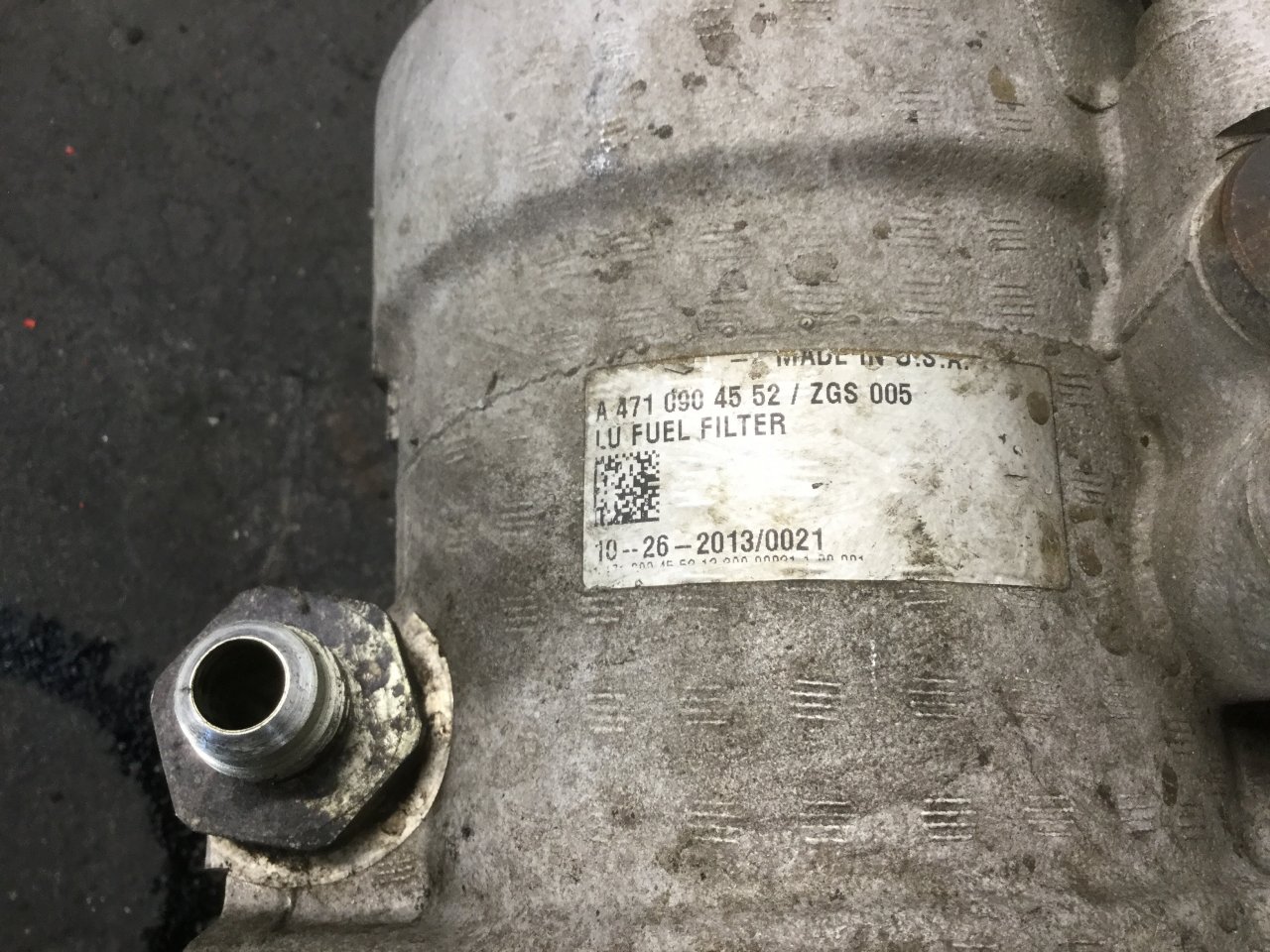 A4710904552 | Detroit DD13 Fuel Filter Assembly for Sale