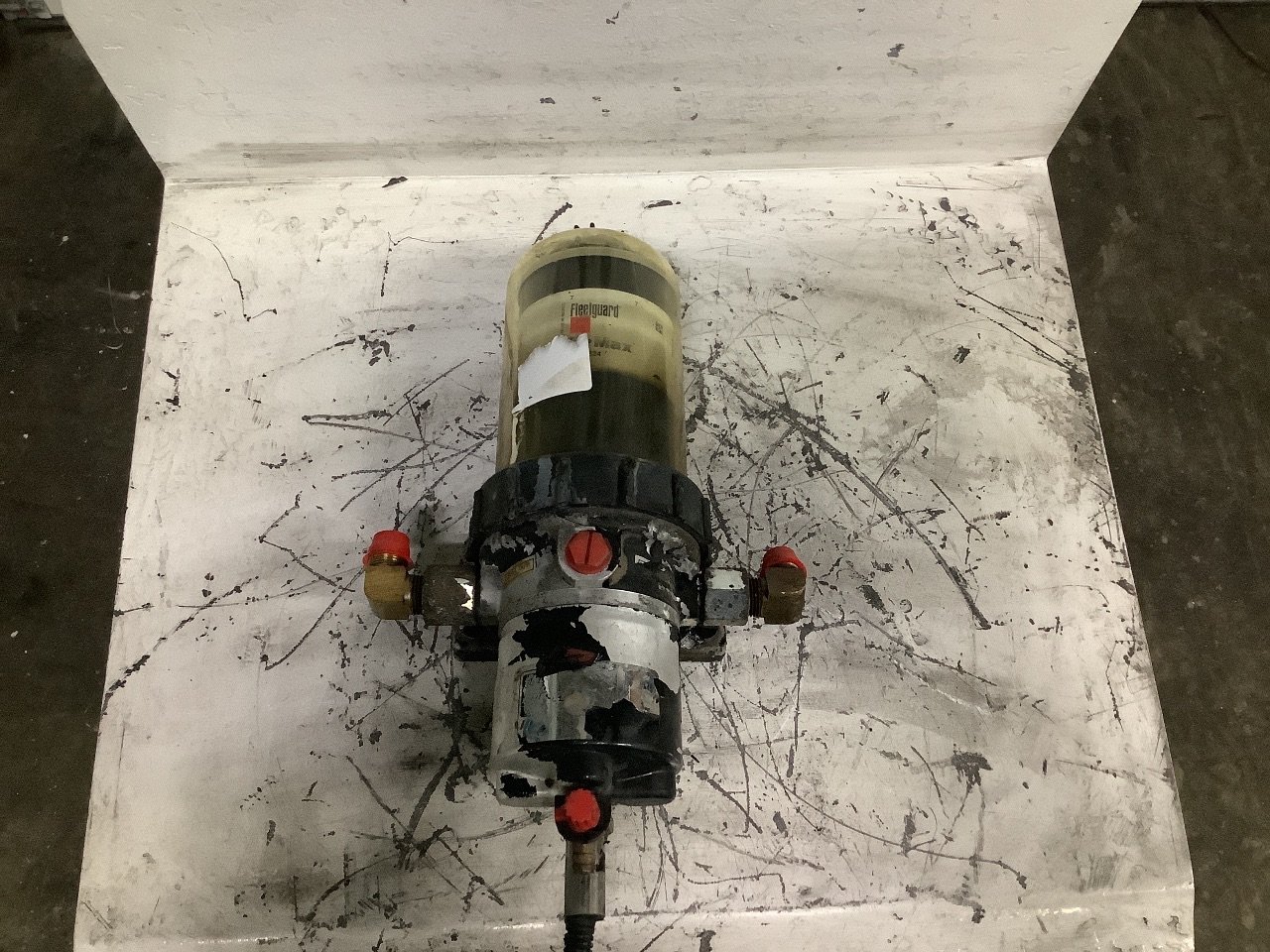Freightliner M2 106 Fuel Filter Assembly for Sale