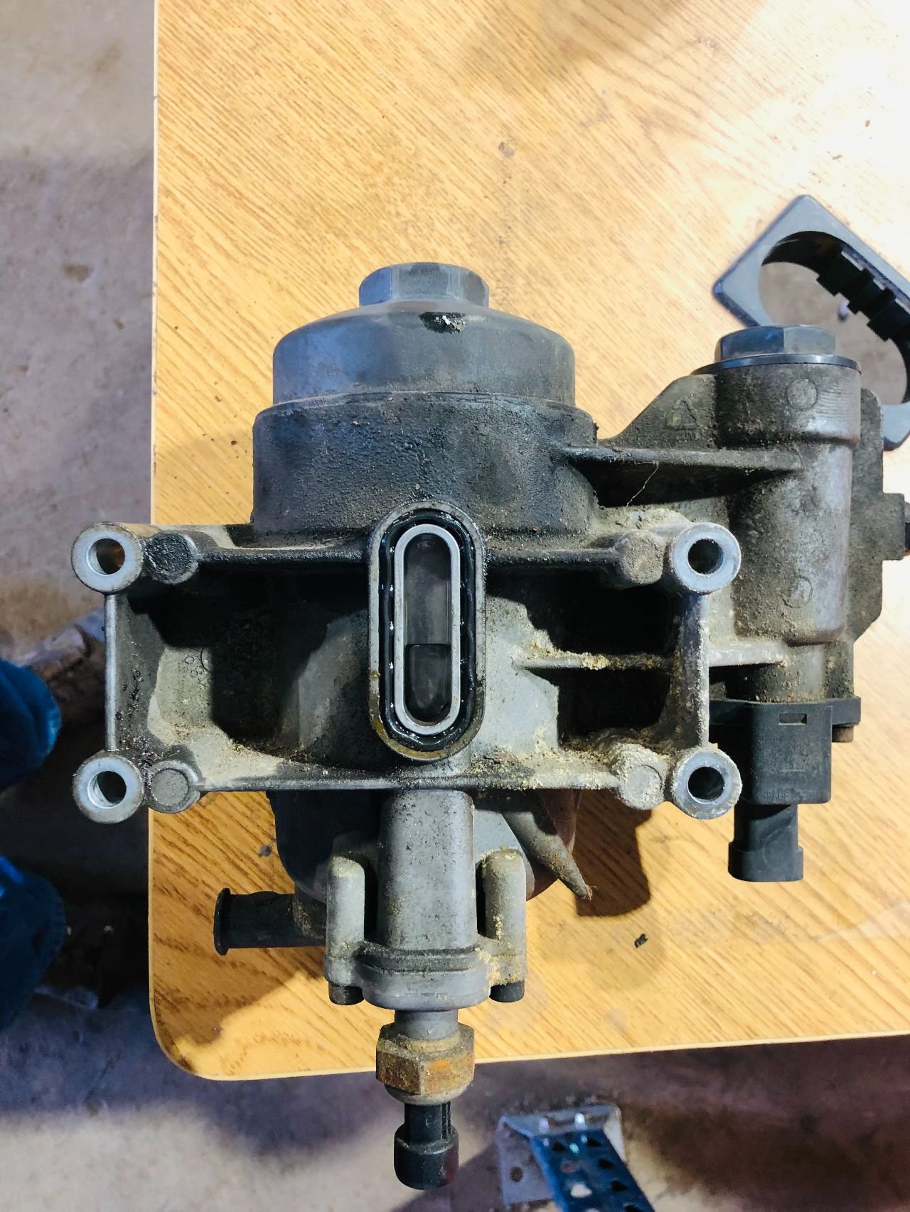 International MAXXFORCE DT Fuel Filter Assembly for Sale