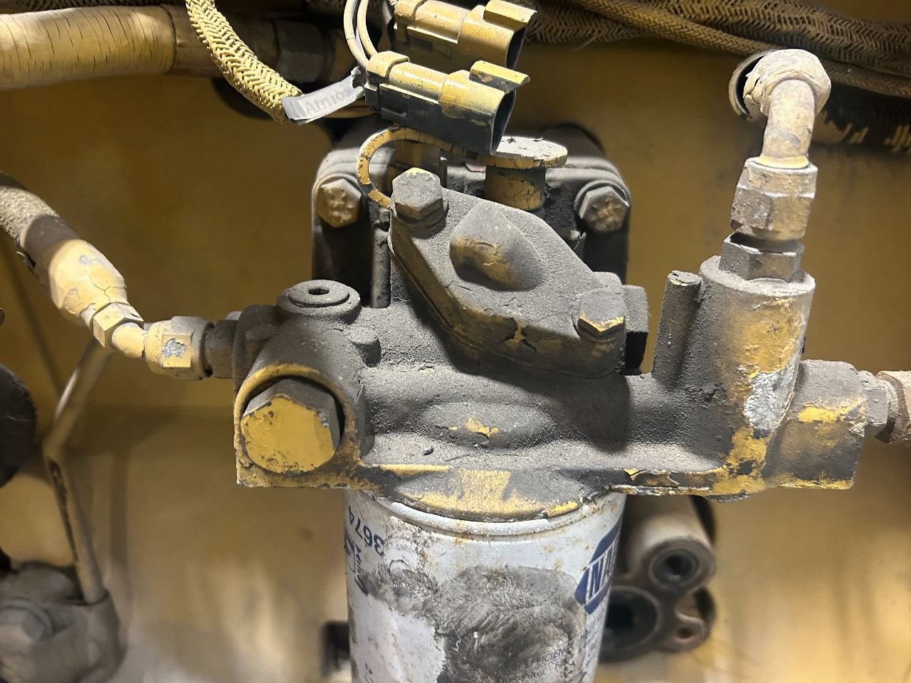 CAT C15 Engine Fuel Filter Base for Sale