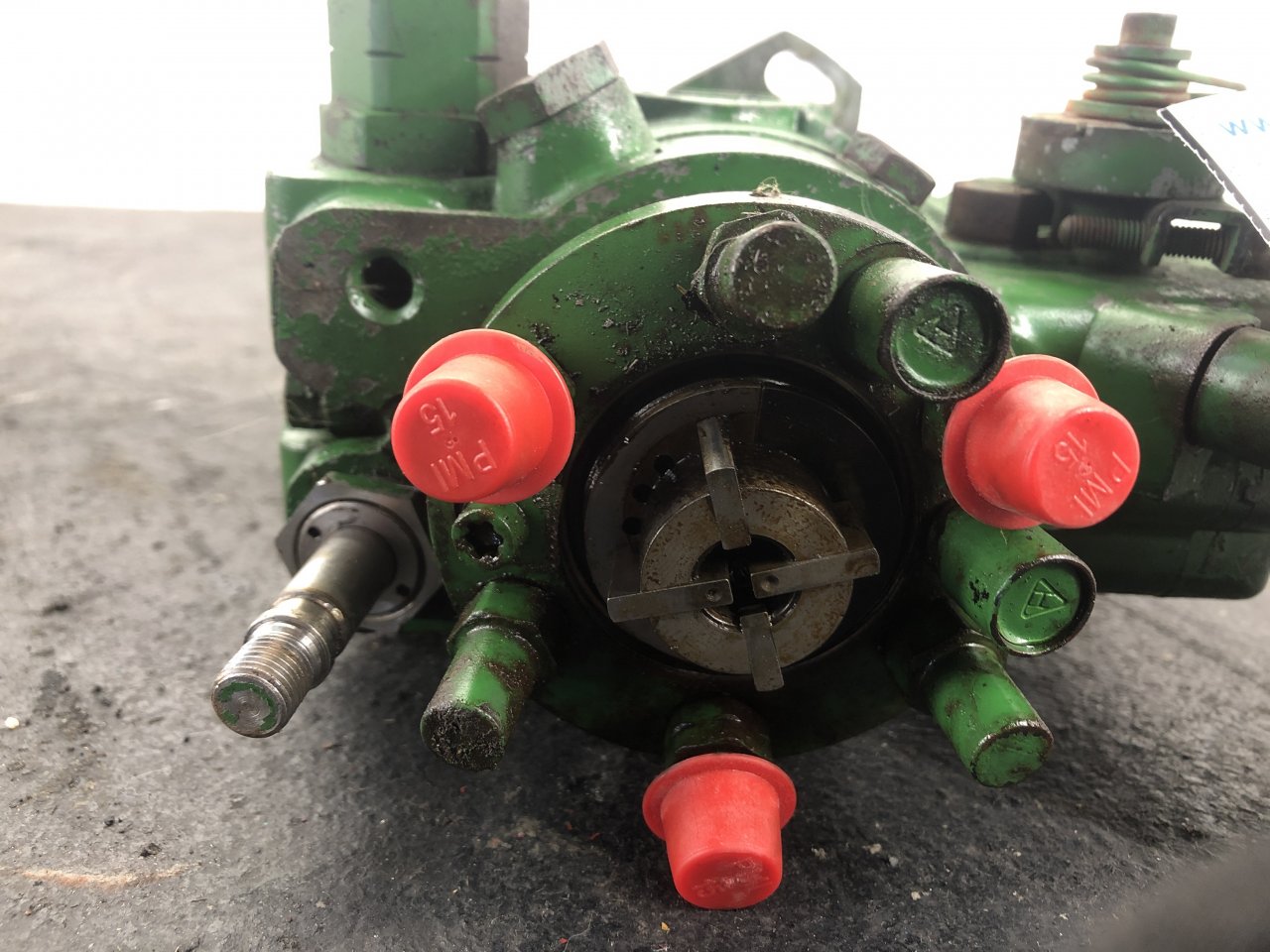 John Deere 3029T Engine Fuel Injection Pump for Sale
