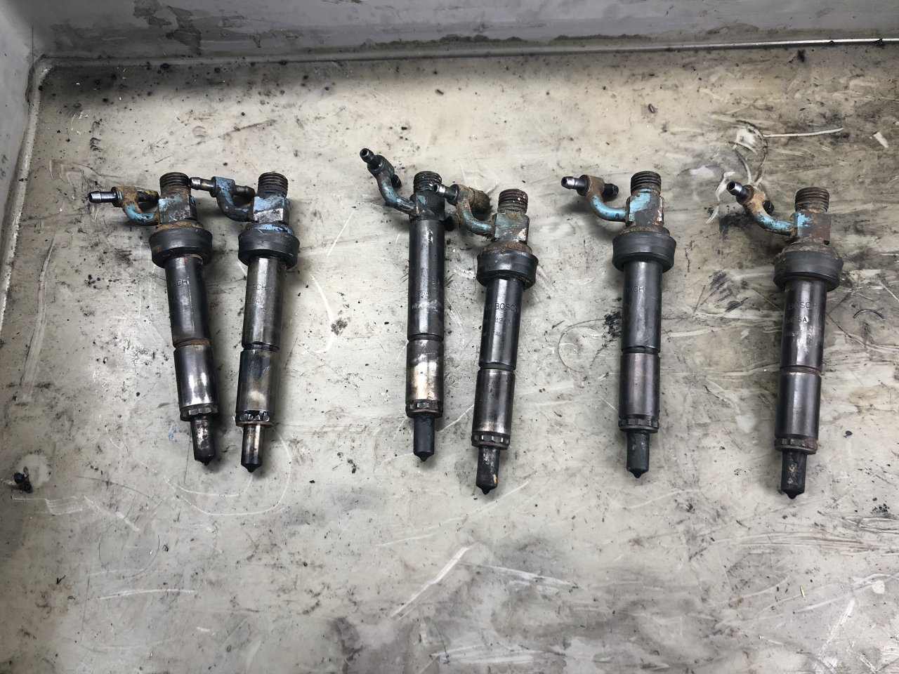 AKN-90M-6425A | International DT466C Engine Fuel Injector for Sale