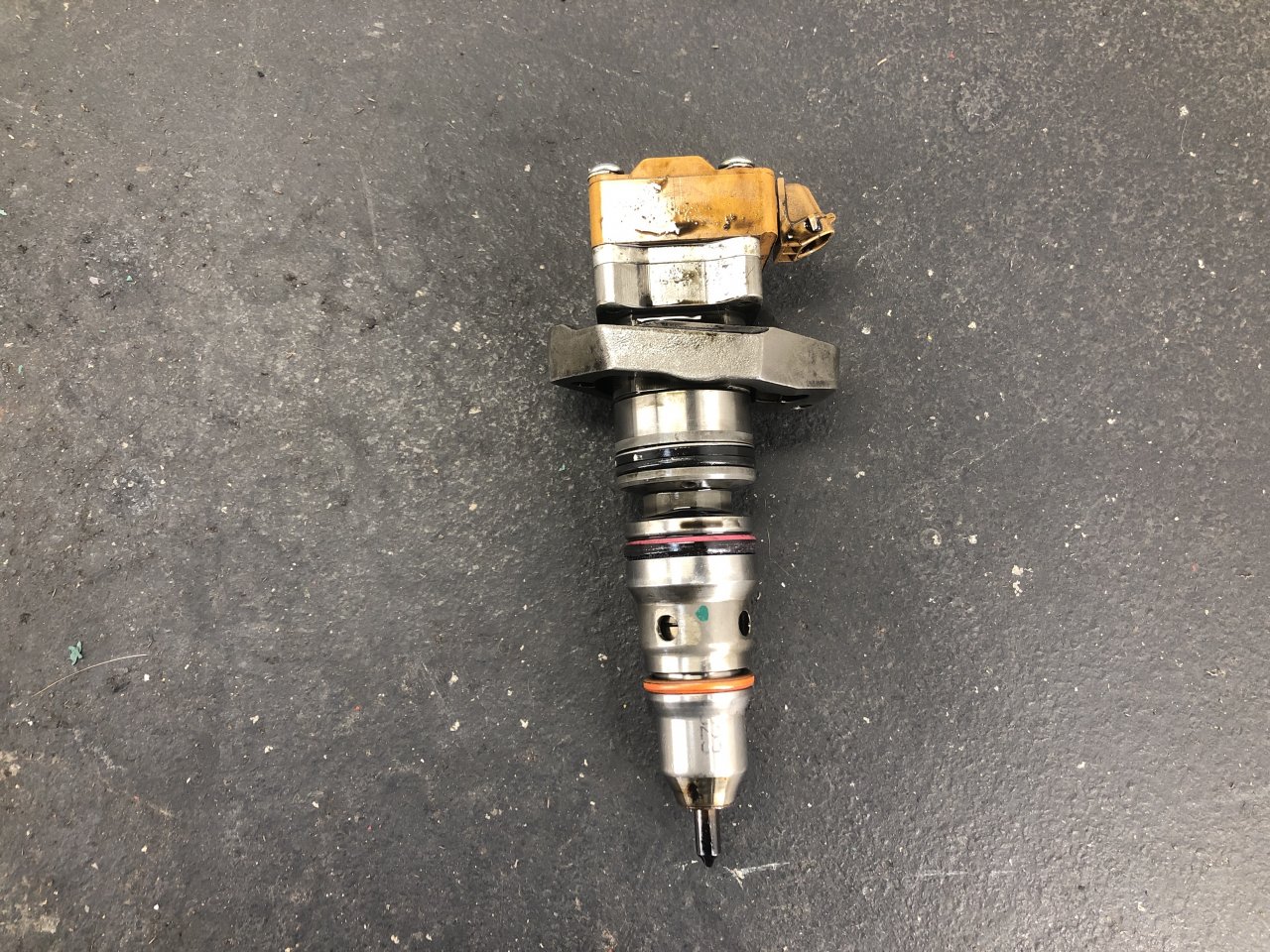 BB | International DT466E Engine Fuel Injector for Sale