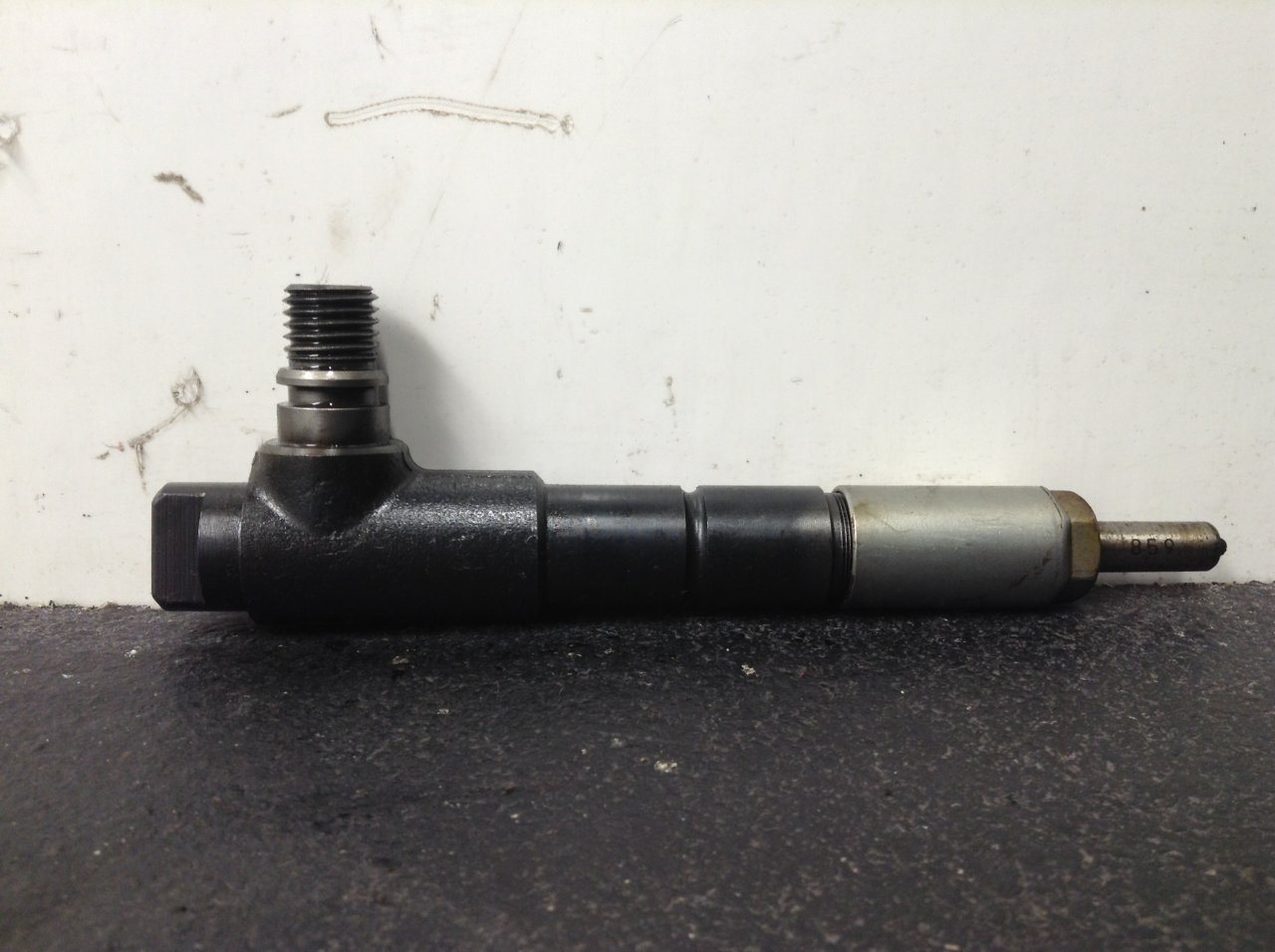 Kubota 7871 Engine Fuel Injector for Sale