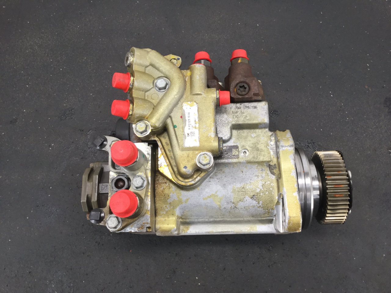 A4700900750 | Detroit DD13 Engine Fuel Pump for Sale