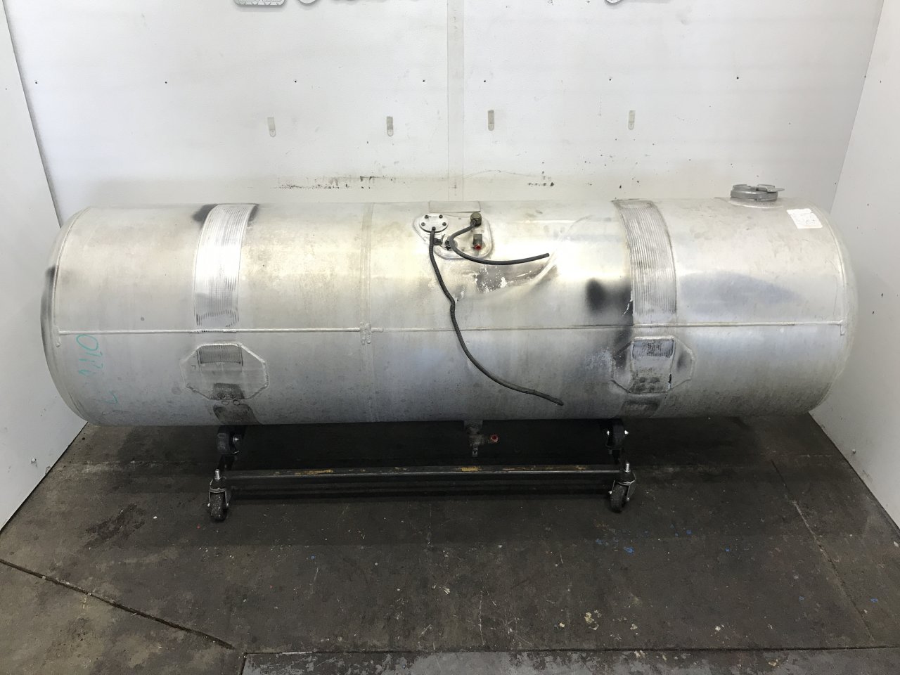 11-04897P | Peterbilt 379 Fuel Tank for Sale