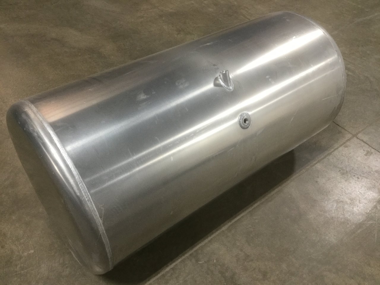 01060011003 | Peterbilt 379 Fuel Tank for Sale