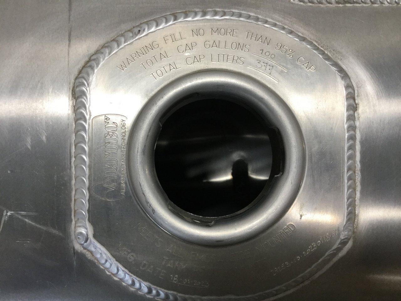 Peterbilt 386 Fuel Tank for Sale
