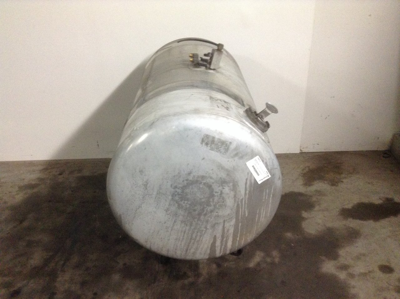 1104821052T011U | Peterbilt 587 Fuel Tank for Sale