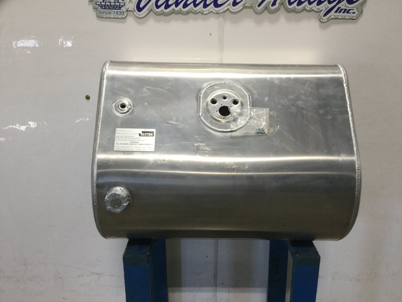 29-06006301 | International 8600 Fuel Tank for Sale