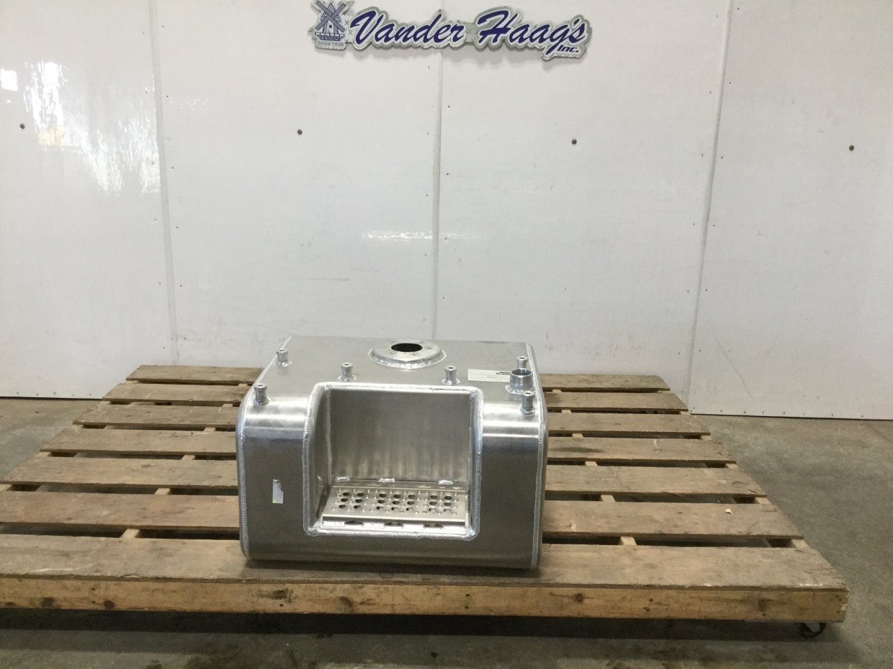 12-06005001 | GMC C5500 Fuel Tank for Sale