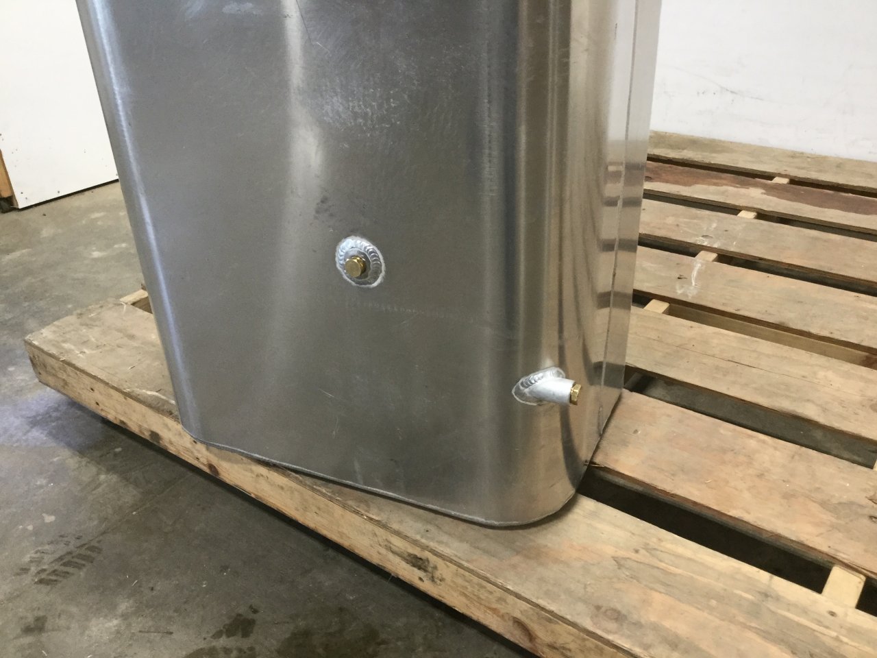 12-06005001 | GMC C5500 Fuel Tank for Sale