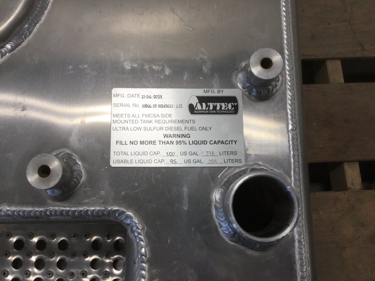 12-06005001 | GMC C5500 Fuel Tank for Sale