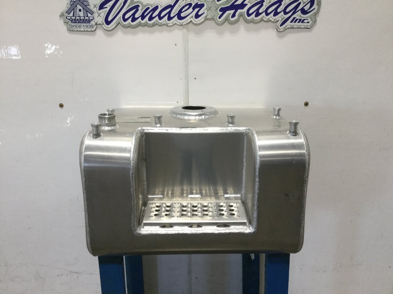 12-06005002 | GMC C6500 Fuel Tank for Sale