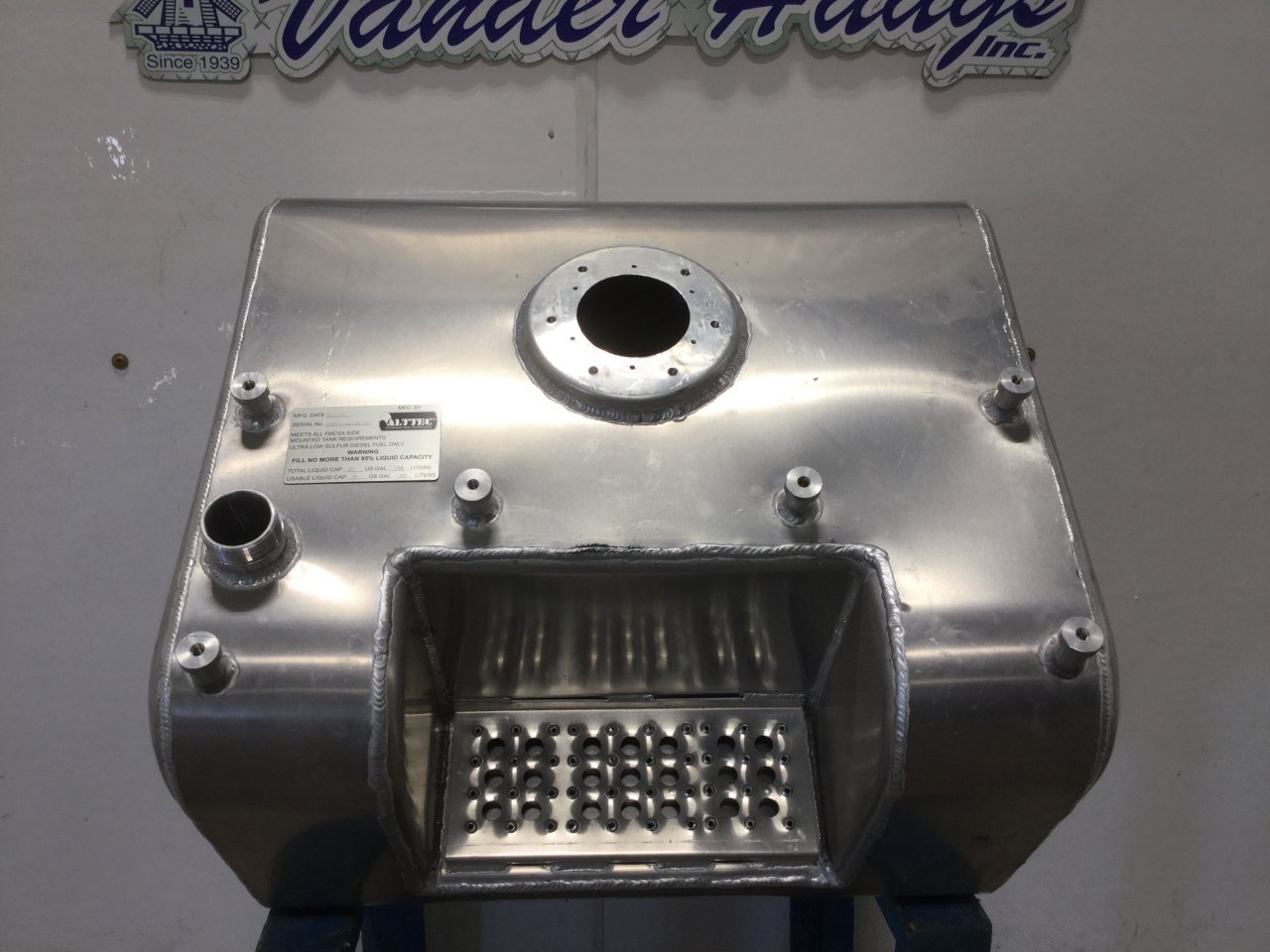 12-06005002 | GMC C6500 Fuel Tank for Sale