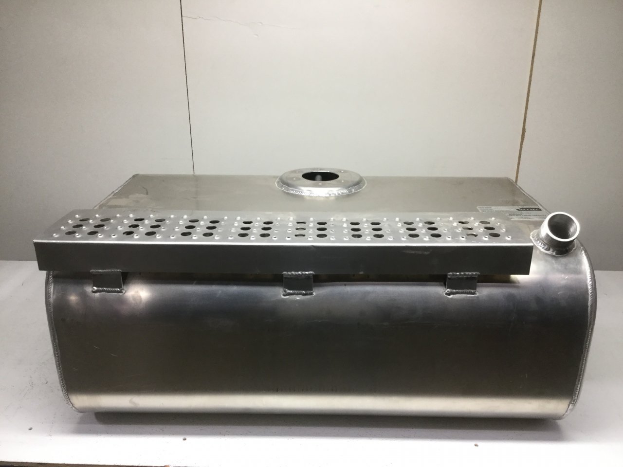 12-06005501 | GMC C7500 Fuel Tank for Sale