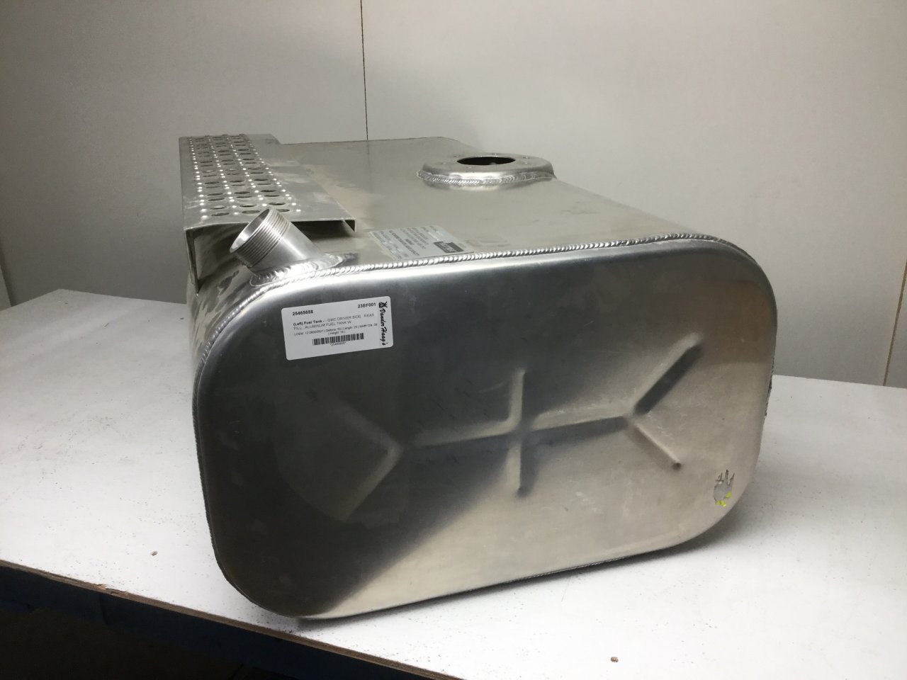 12-06005501 | GMC C7500 Fuel Tank for Sale