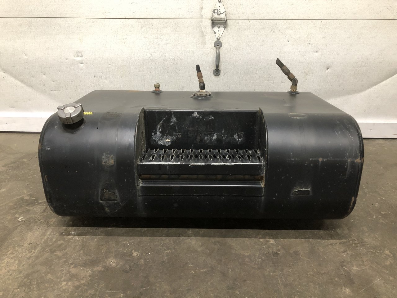 FD-L14-25RFS38 | Ford F650 Fuel Tank for Sale
