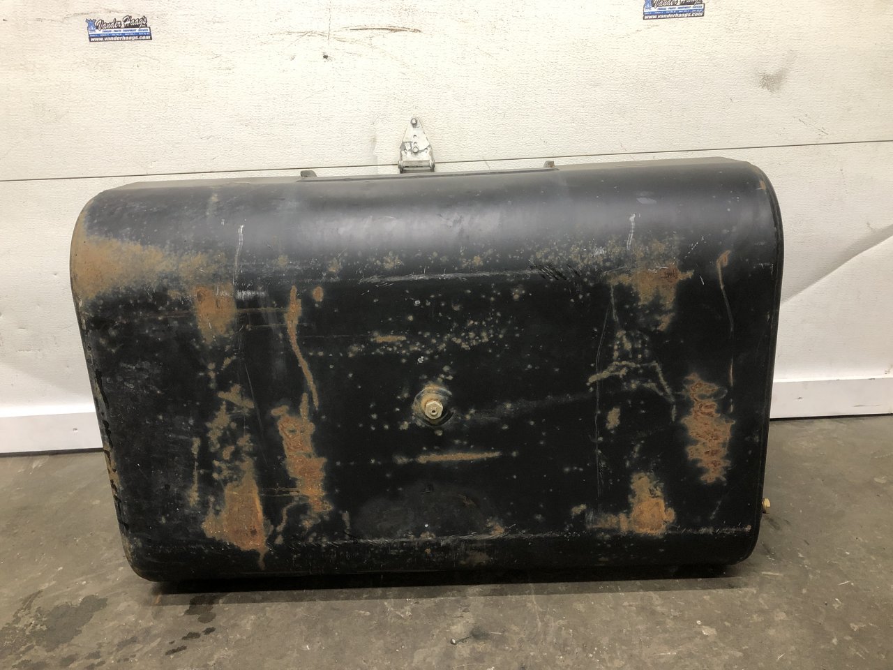 FD-L14-25RFS38 | Ford F650 Fuel Tank for Sale