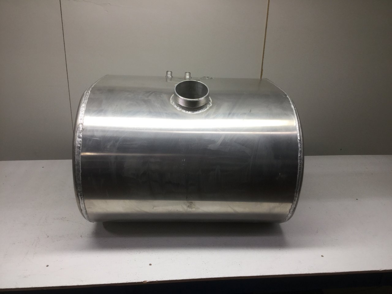 05-06005001 | Ford F750 Fuel Tank for Sale