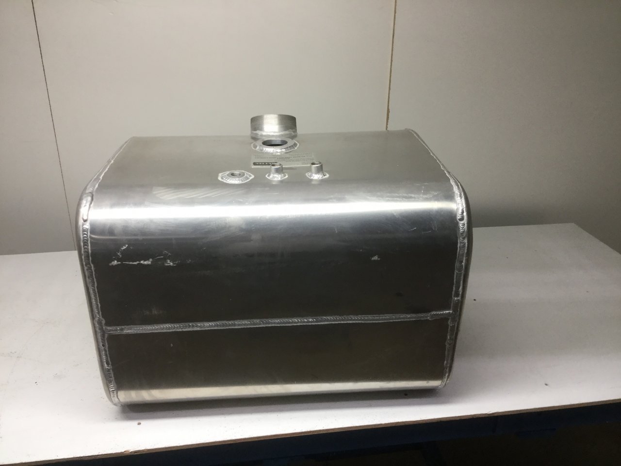 05-06005001 | Ford F750 Fuel Tank for Sale