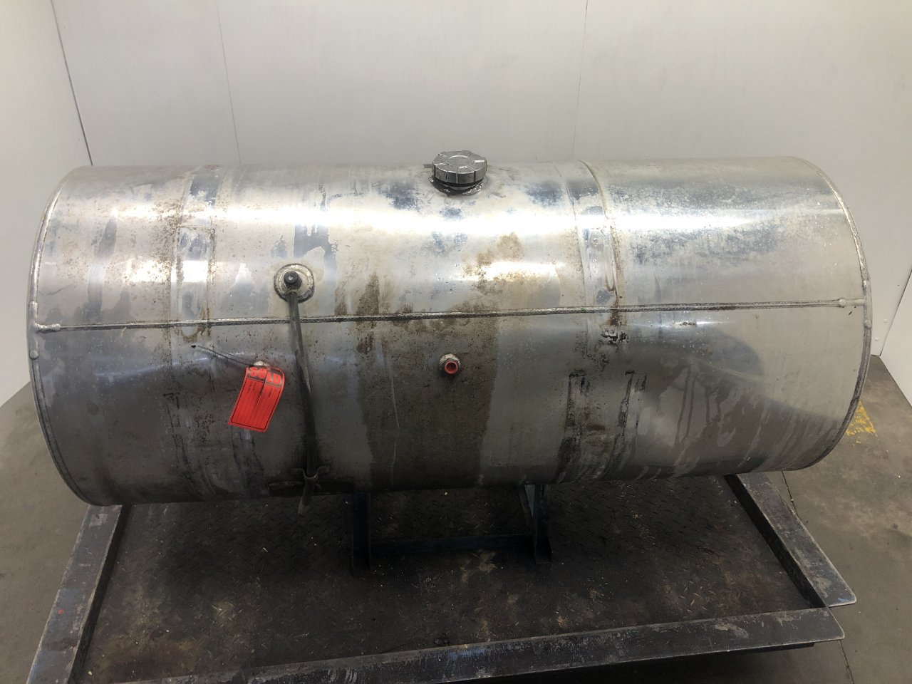 4184035C1 | International LT Fuel Tank for Sale